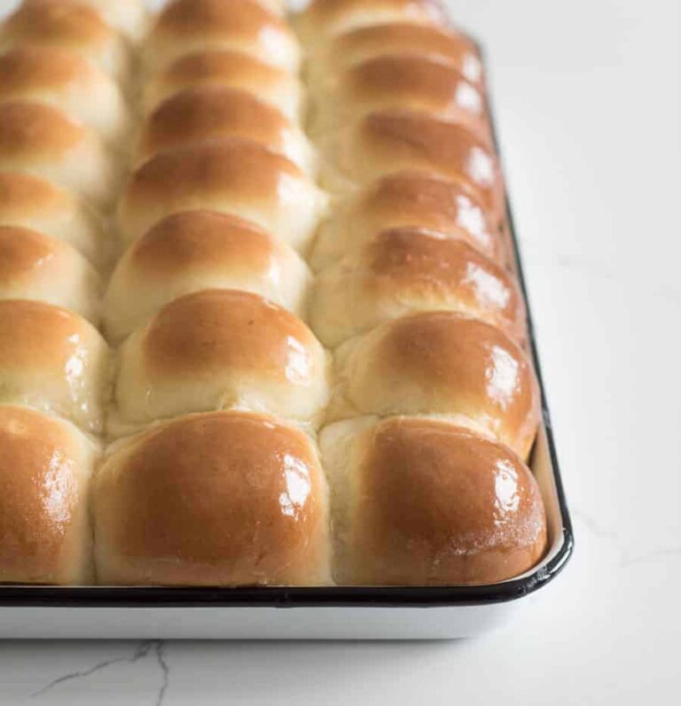 The Best Old-Fashioned Dinner Rolls You'll Ever Make • Longbourn Farm