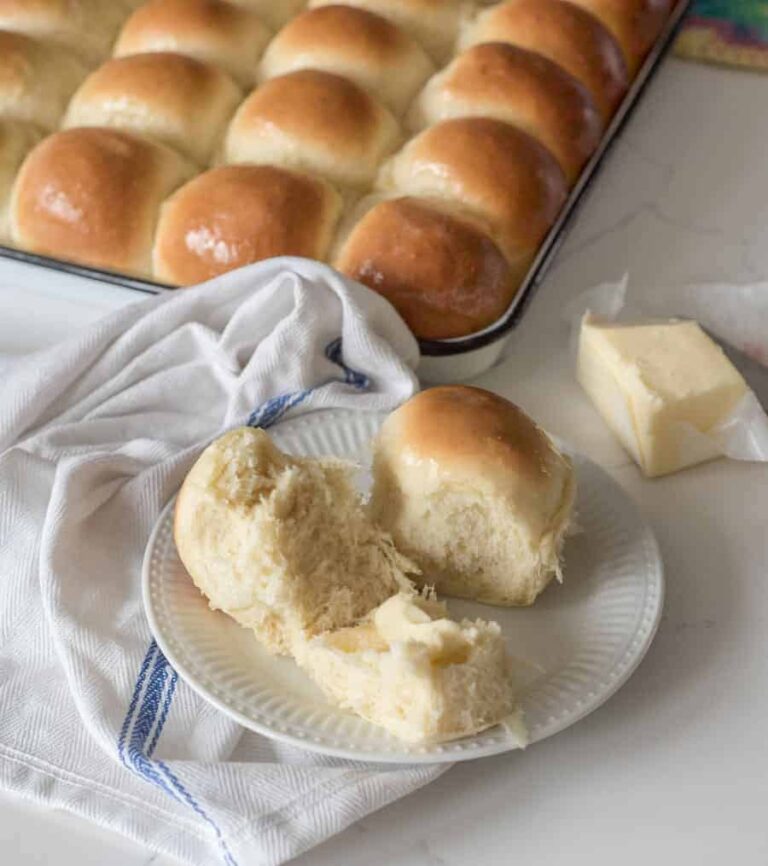 The Best Old-Fashioned Dinner Rolls You'll Ever Make • Longbourn Farm