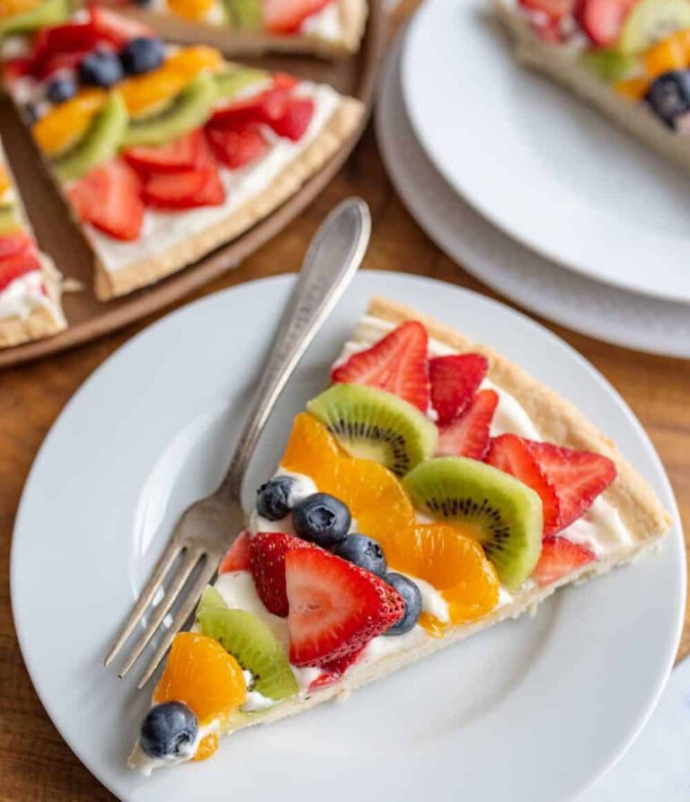 Easy Fruit Pizza Recipe with Cookie Crust • Longbourn Farm